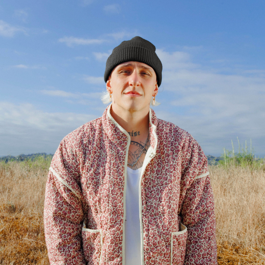 whisper and the wind - BRIGHT-FM